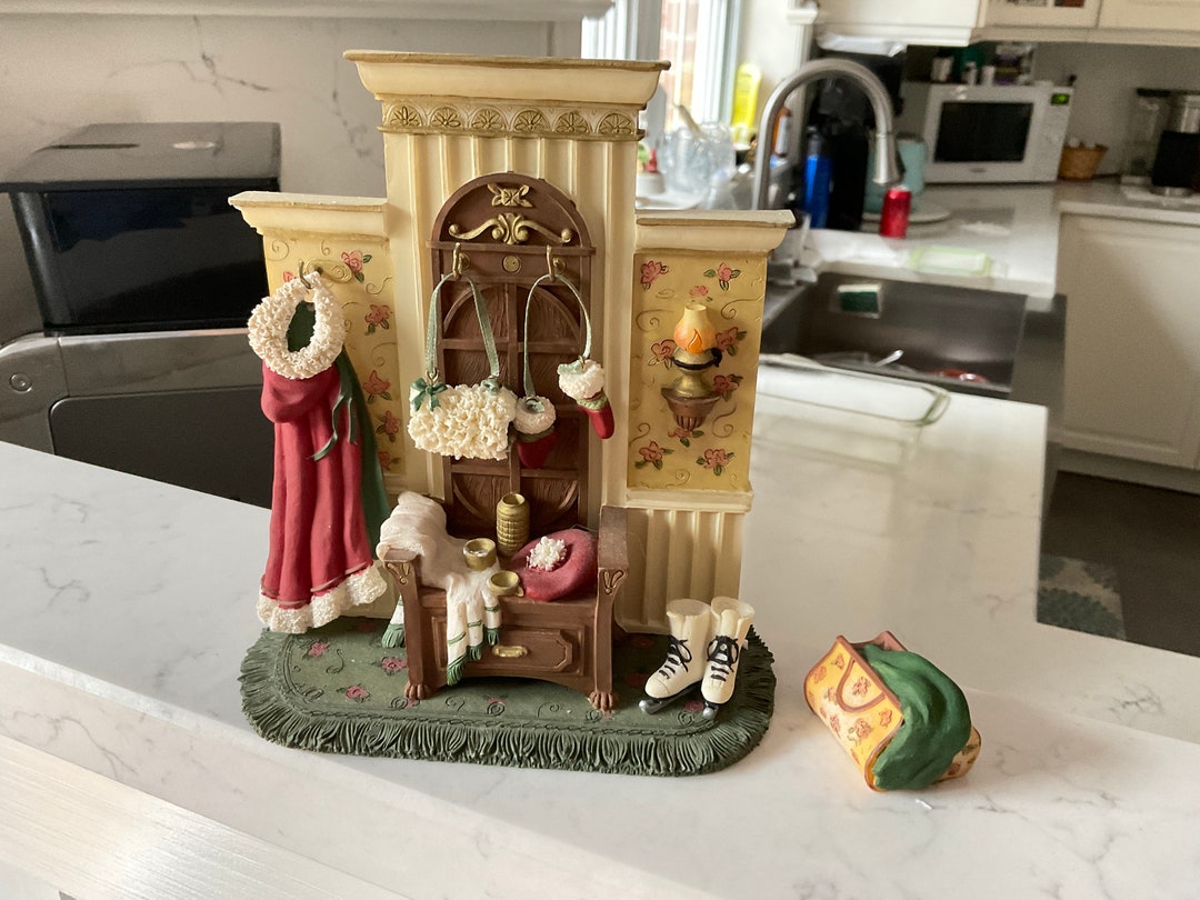 Avon Miniature Wardrobe Collection Skater, Skater's Cloak, Skates, Muff ...