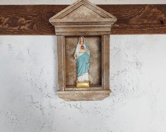 Shrine Nicho Niche Memorial Made to Look as If From the Medieval Era in ...