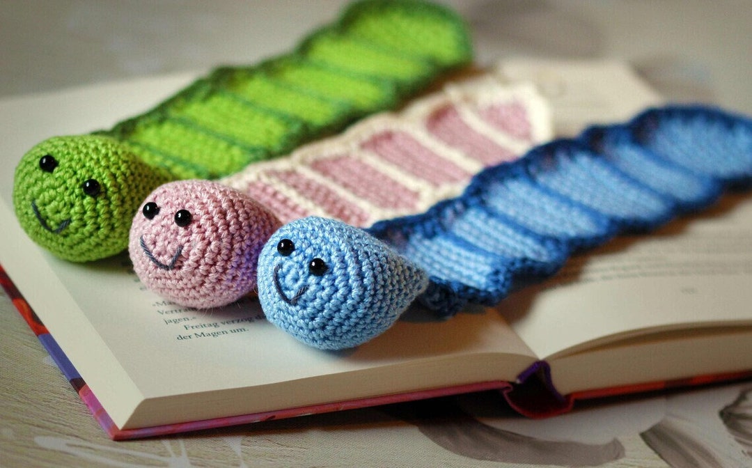 Bookworm Bookmark - Sweet Gift Idea for Book Lovers and Children ...