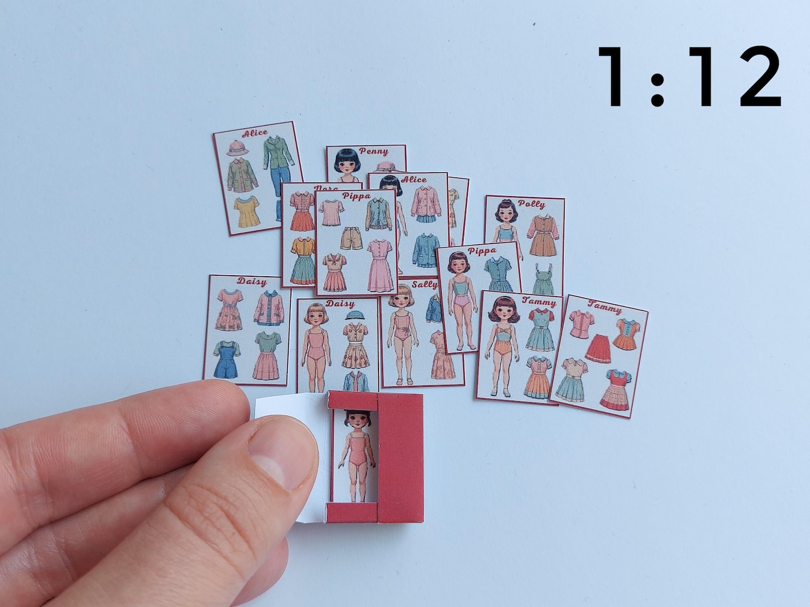 10 PAPER DOLLS With Clothes and Folder, Printable Dollhouse Miniature ...