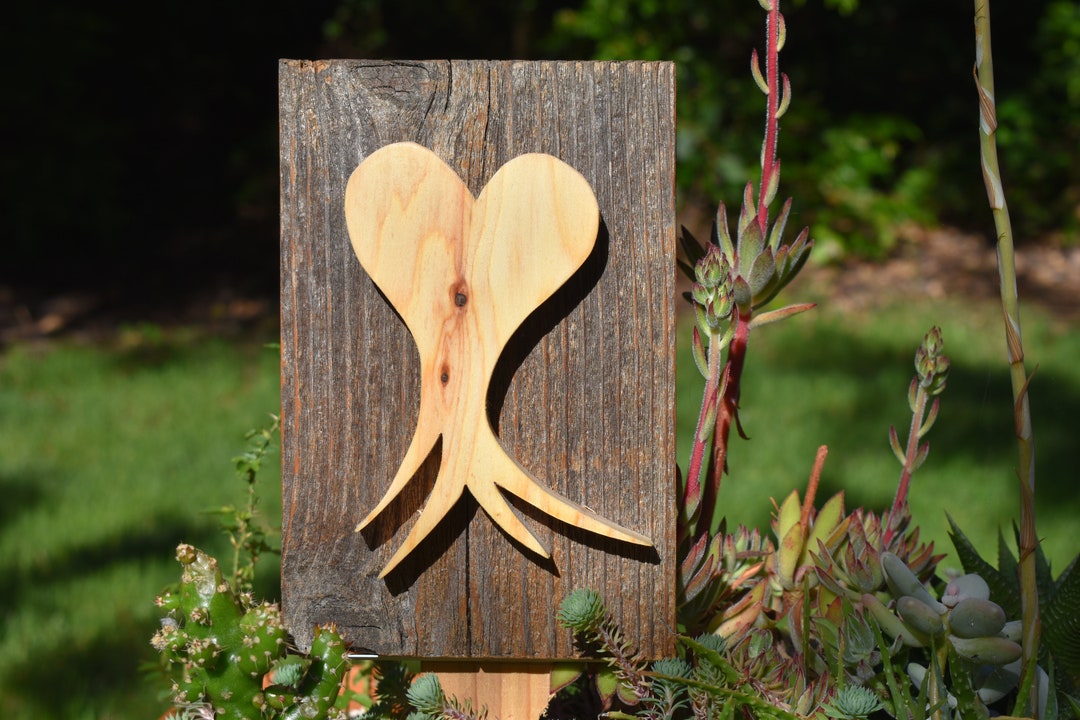 Fresh Cedar Heart on Reclaimed Cedar Wood - Etsy