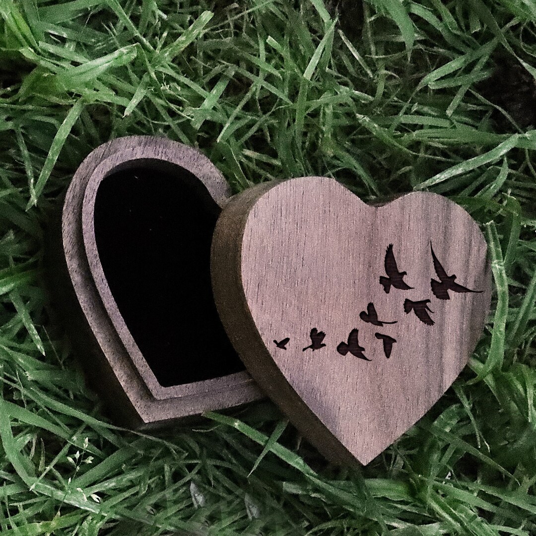Engraved Mourning Doves Promise Ring Box, Flock of Doves Wedding Band ...