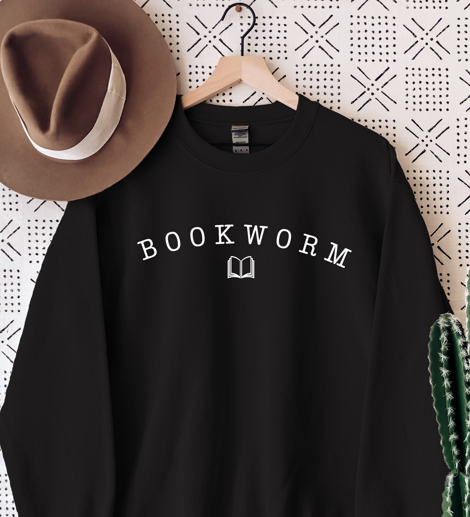 Bookworm Sweater,just One More Chapter, Reading Sweatshirt, Book Lover ...