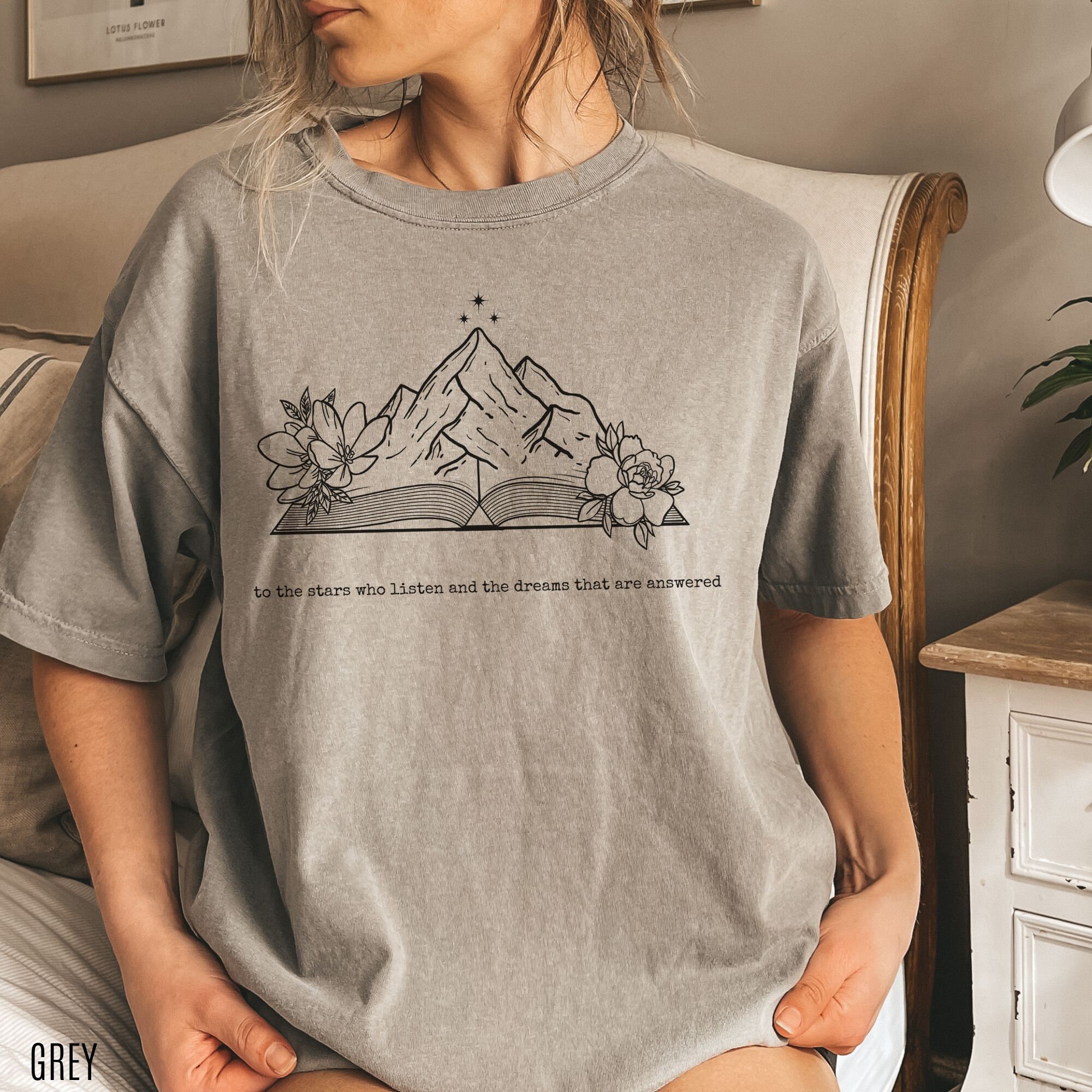 ACOTAR Shirt (officially Licensed), to the Stars Who Listen Comfort ...