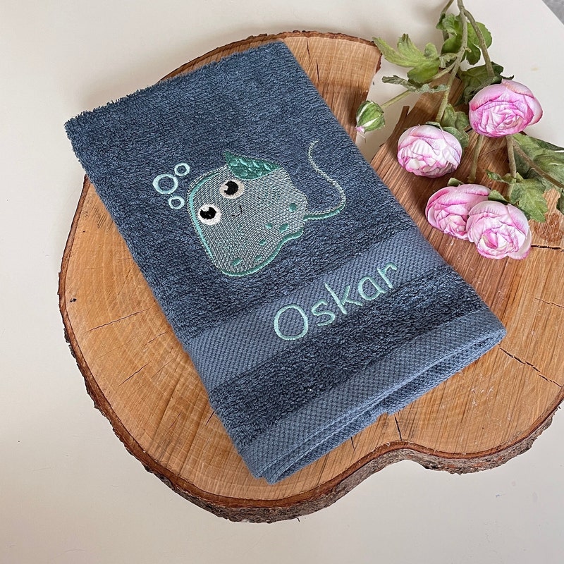 Badehandtuch robbe personalisiert - Etsy.de