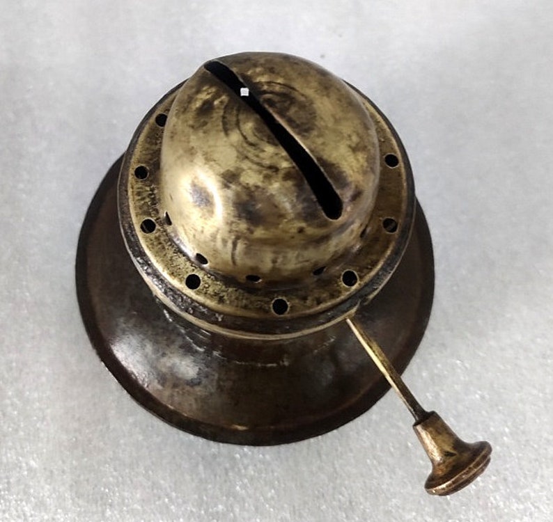 Vintage Old Collectible Iron Oil Lamp & Light Brass Burner,kerosene Oil ...