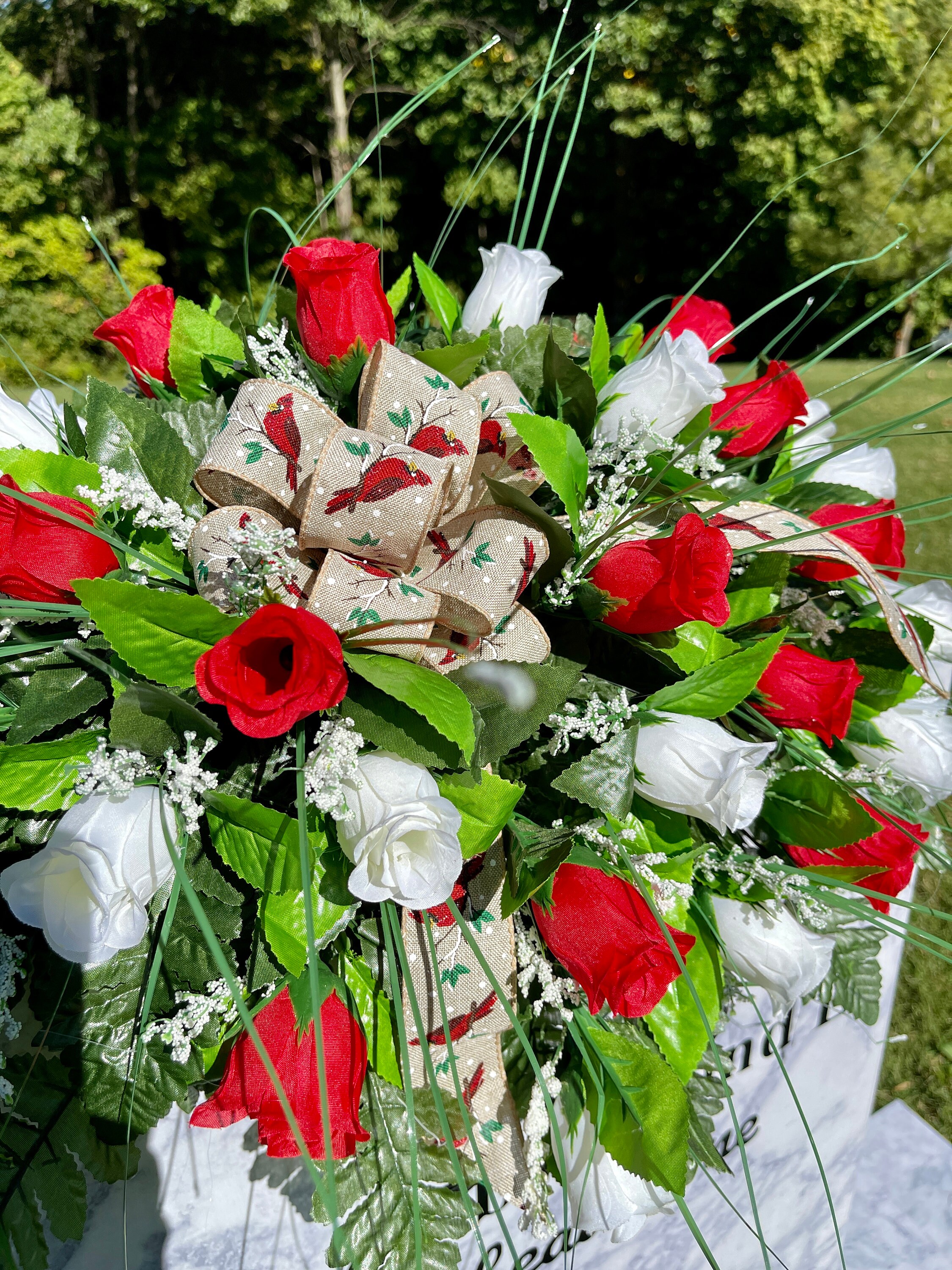 Red And White With Bow 22 24 Christmas Saddle Cemetery Saddle