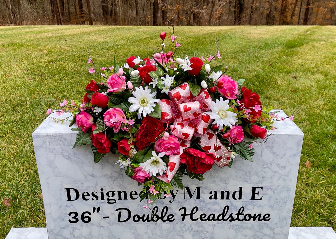 Hearts With Bow Valentine Cemetery Saddle, Flowers for the Cemetery ...