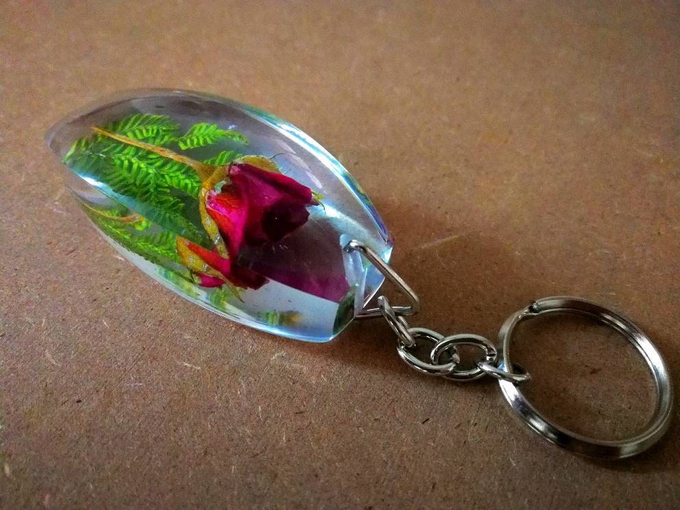 Real Rose in Resin Key Chain - Etsy