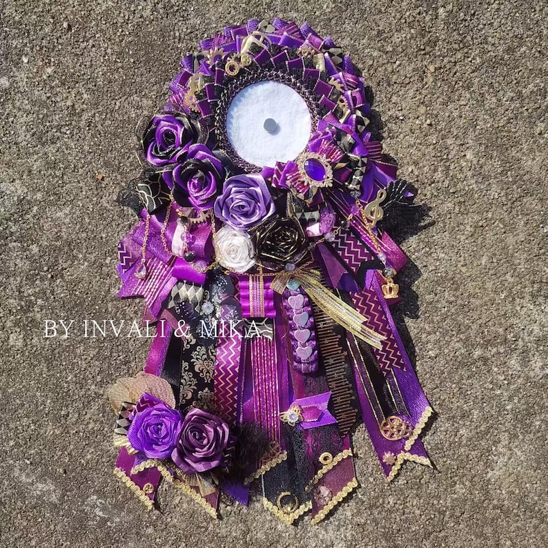 Complex Custom Rosette | Anime and Cartoon Badge Ita Bag Badge Holder ...