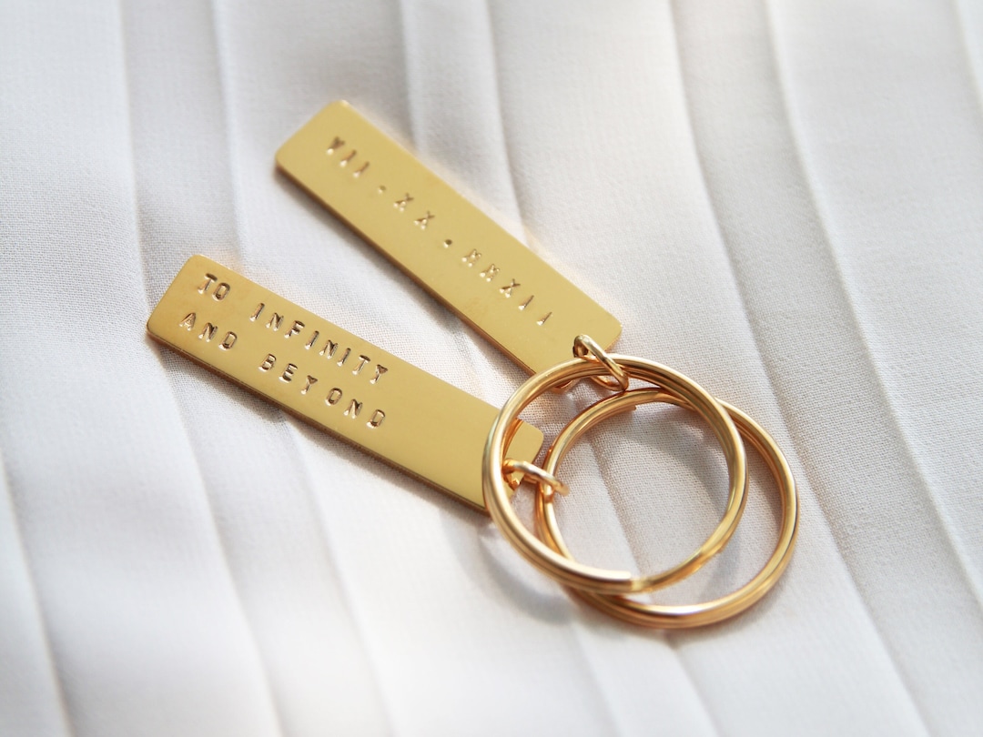 Personalized Gold Keychain | Custom Engraved Name Date Message Keychain ...