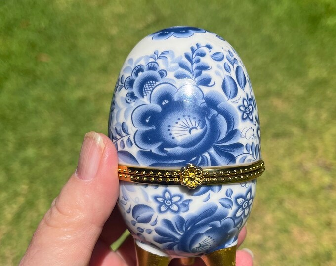 Vintage Egg Faberge Style, Beautiful Blue and White Porcelain Egg ...