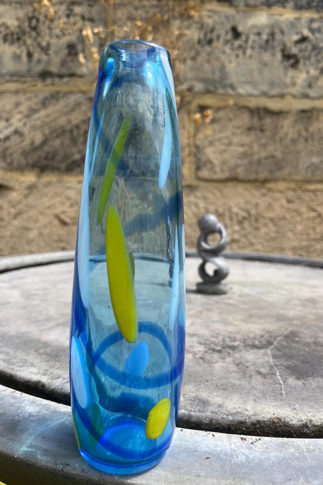 Stunning Art Glass Vase, Kingfisher Blue Glass With a Blue Spiral ...