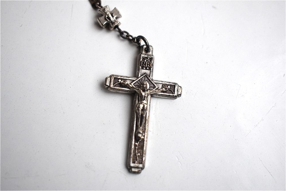 Vintage Catholic Necklace Silver Plated Crucifix Cross Pendant Rosary ...