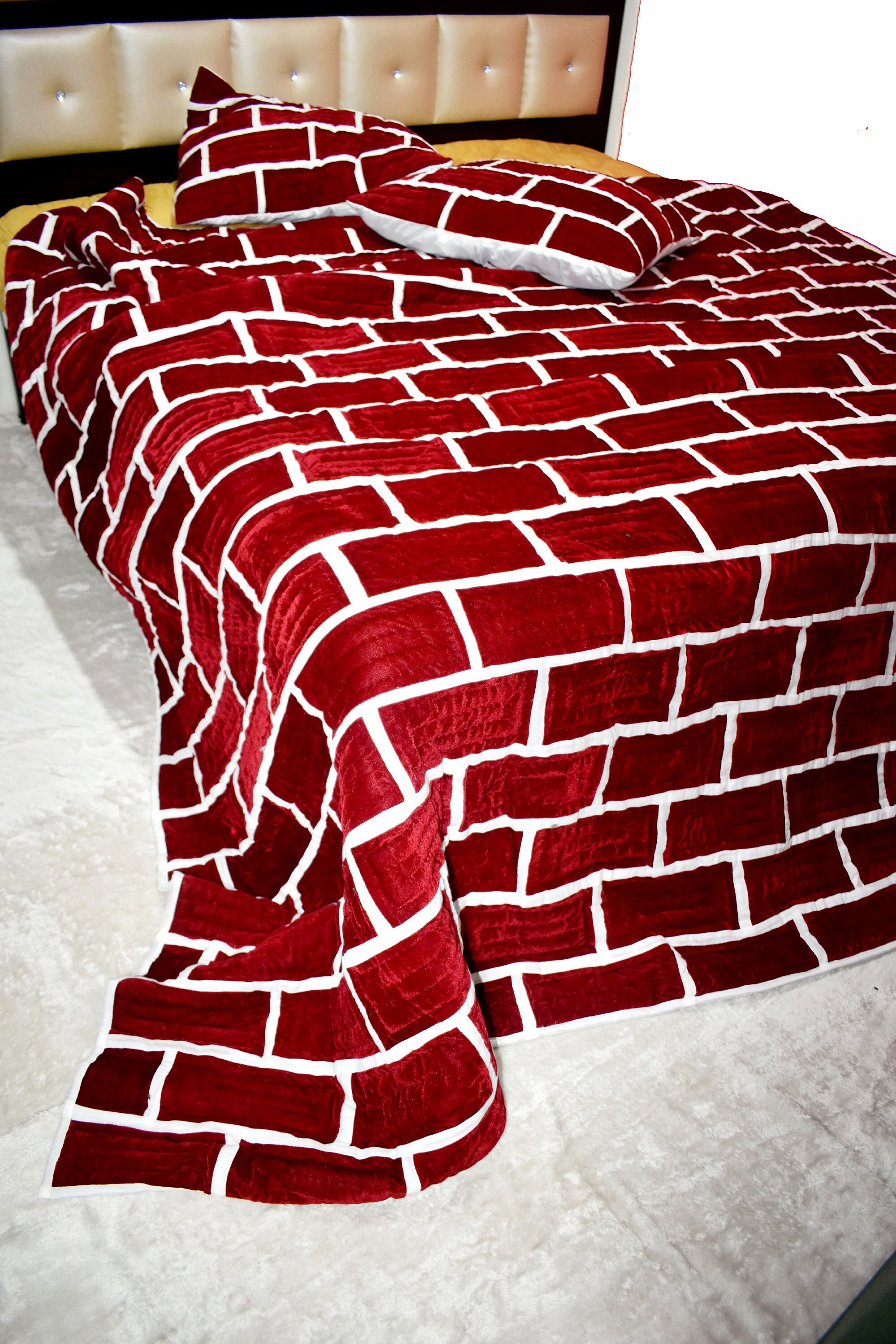 Deep Red Wall Design Velvet Bricks Quilt King Comforter Bedspread ...