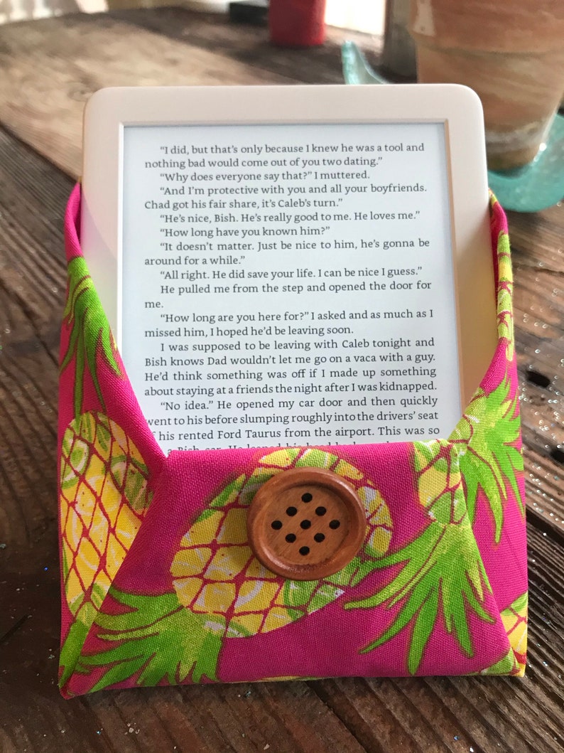 Book Cozy Ereader and Kindle Stand Pattern and Tutorial, iPad Pillow ...