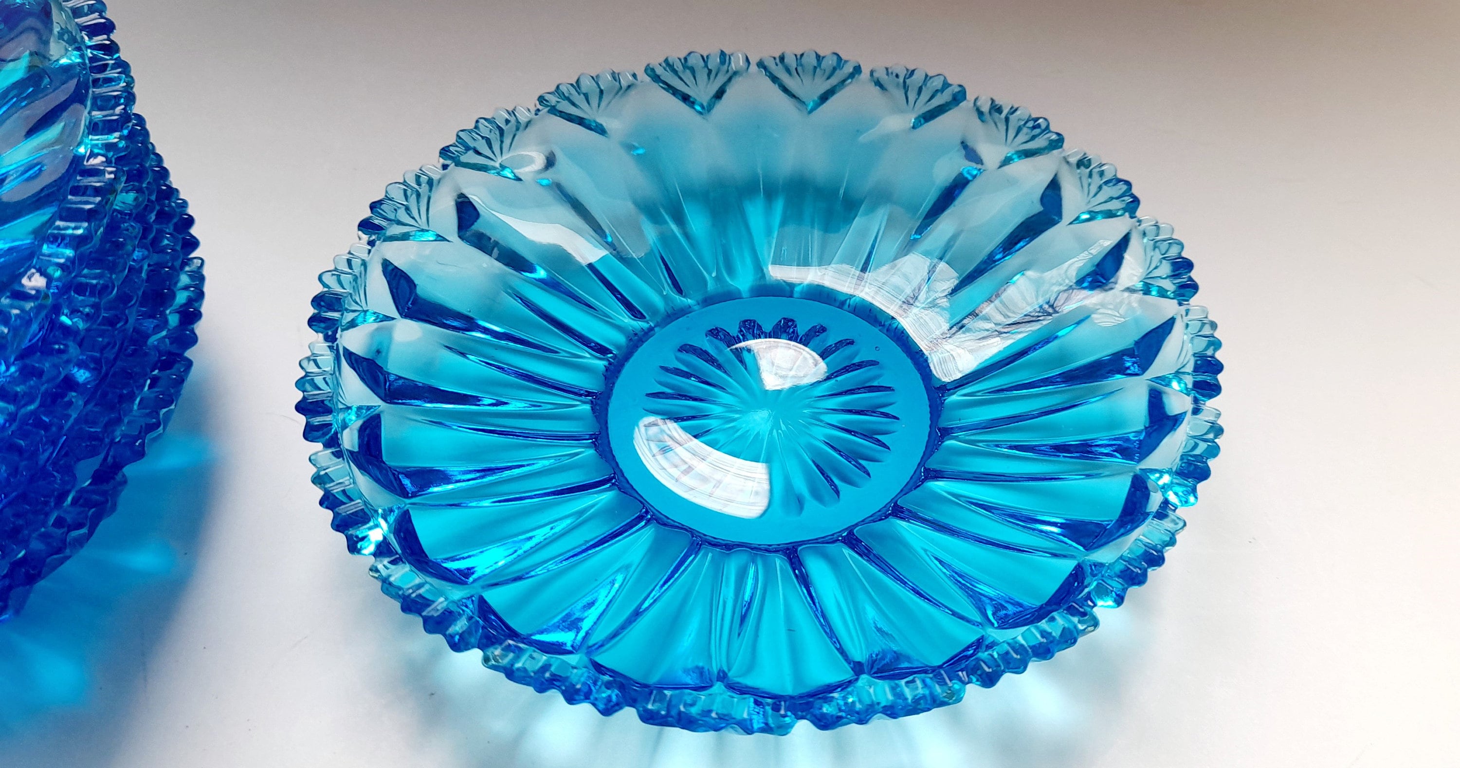 NUUTAJÄRVI FINLAND Lace-edged Turquoise Blue Glass Plates 14 Cm Finnish ...
