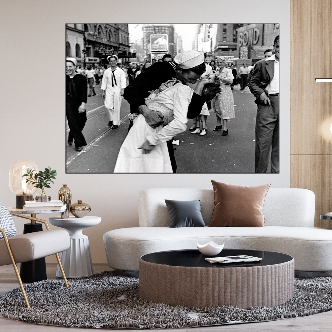 V-J Day in Times Square, V-J Day in Times Square Canvas, Couples ...