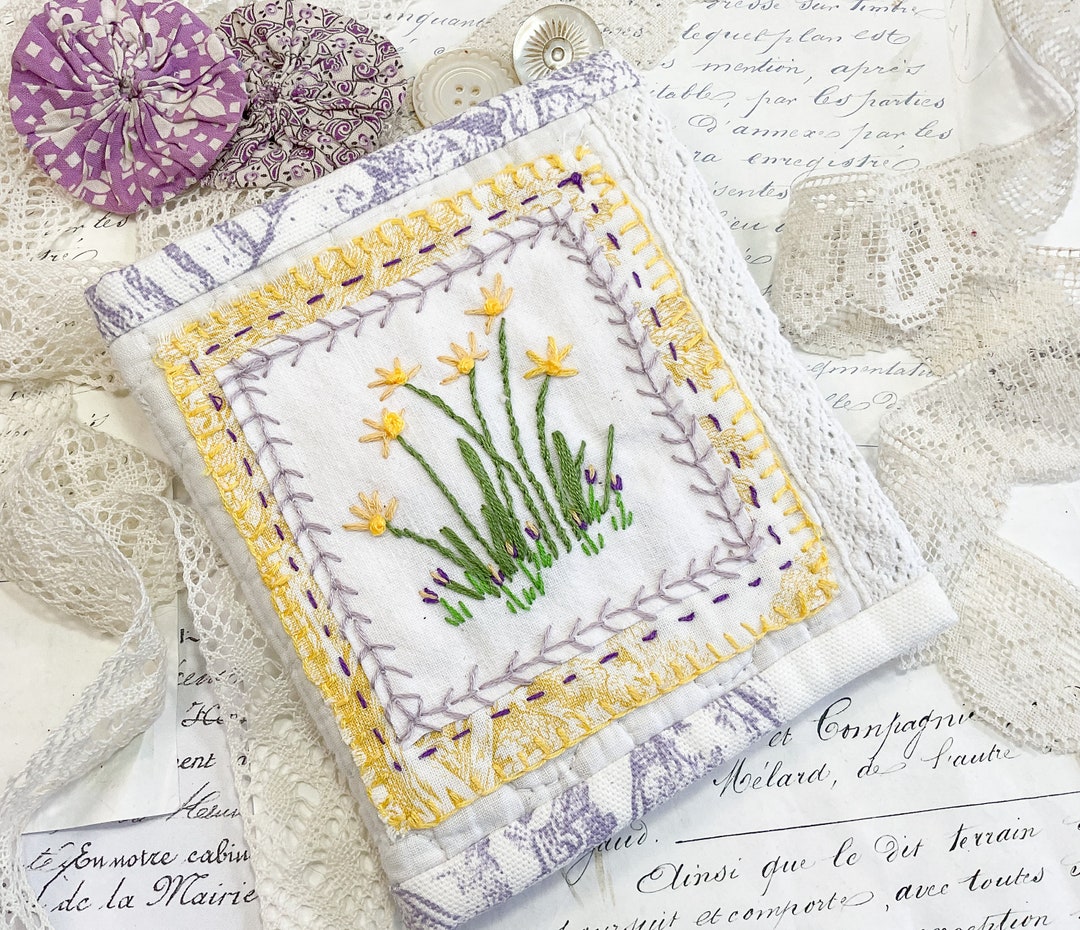 Vintage Needle Book Kit, Make Your Own Embroidered Spring Needle Case ...