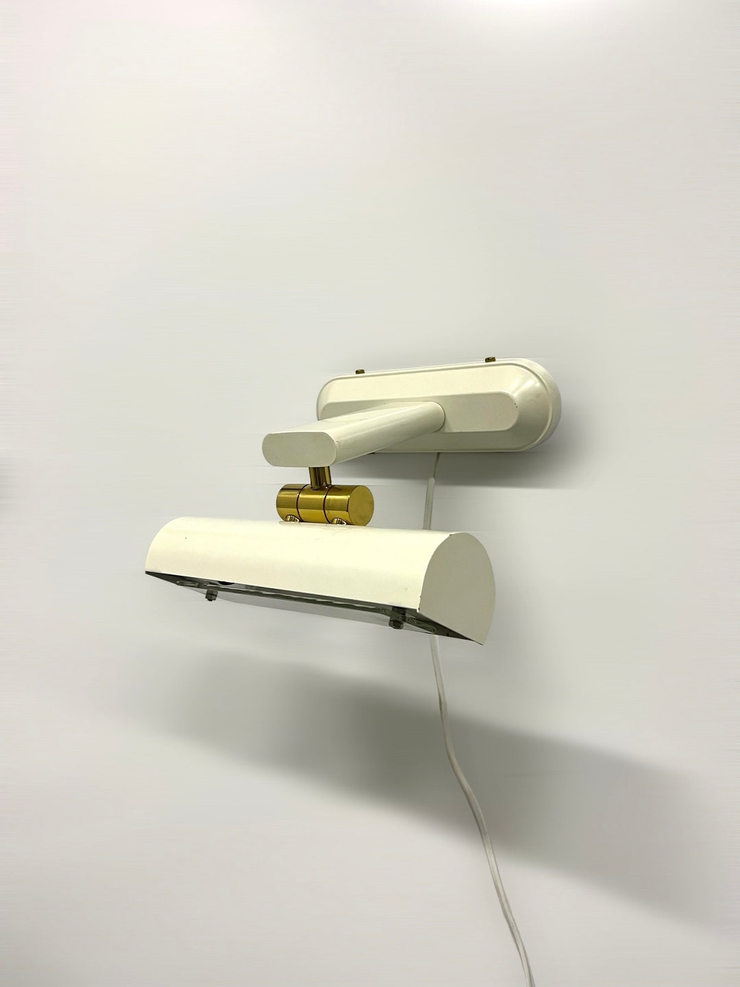 1980s Wall Lamp, Hollywood Regency Design, White and Gold Glam ...