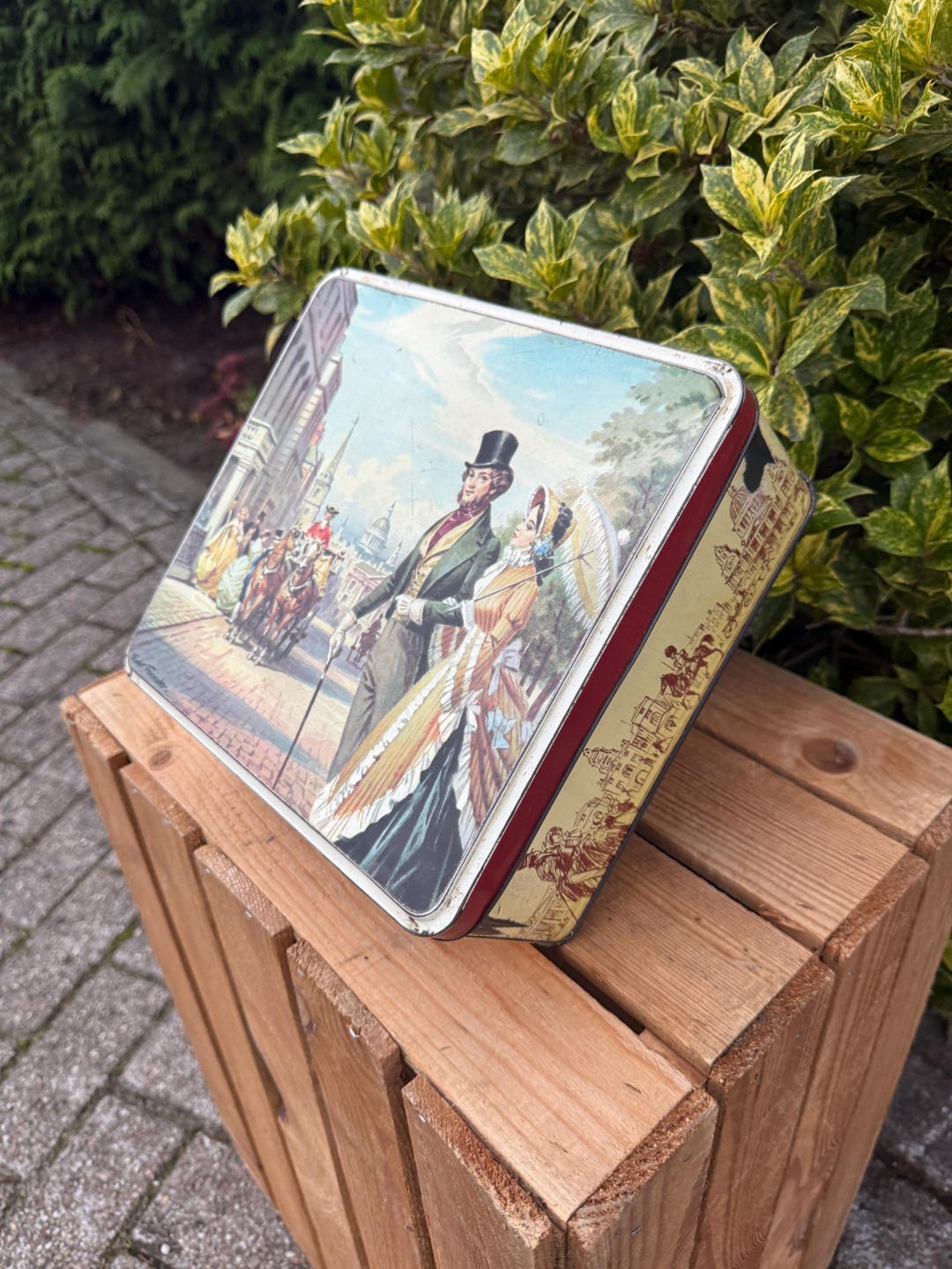 Vintage Victorian Street Scene Metal Tin Box, Decorative Storage Tin ...