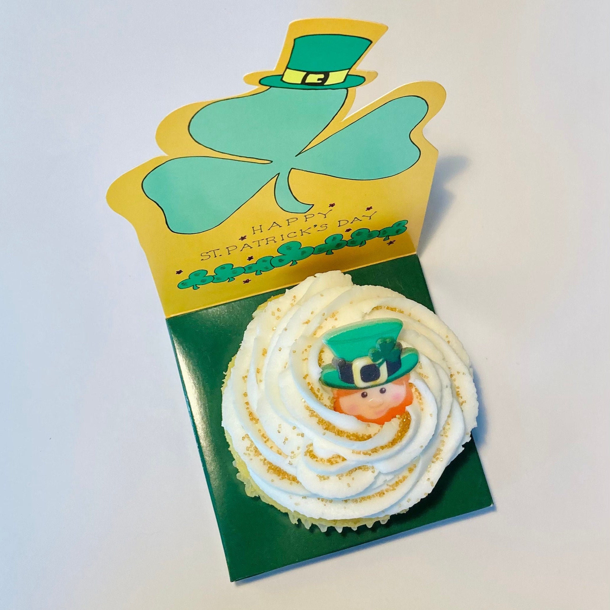 St. Patrick's Day Cupcake Holder - Etsy