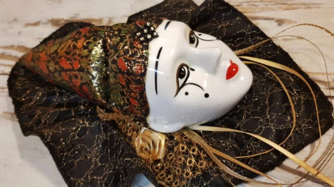Vintage Traditional Venetian Masquerade/ Carnival Porcelain Harlequin ...