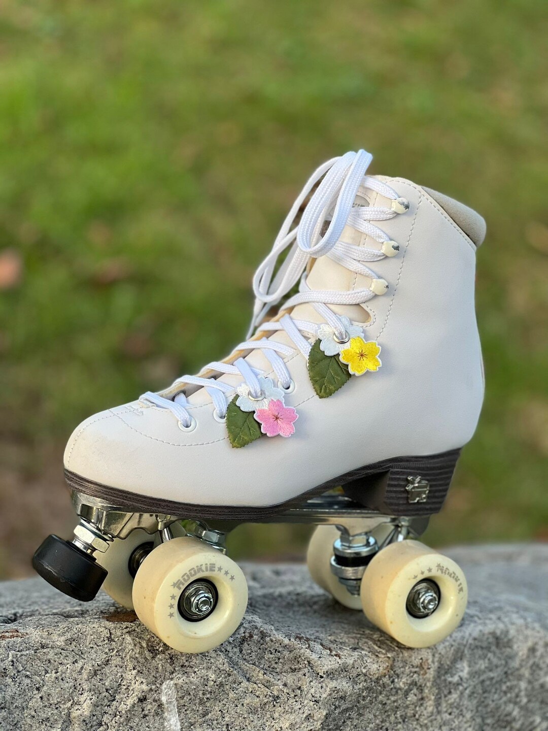 3 Color Daisy Leaf Eyelet Roller Skate Accessories - Eyelet Shoe Laces ...