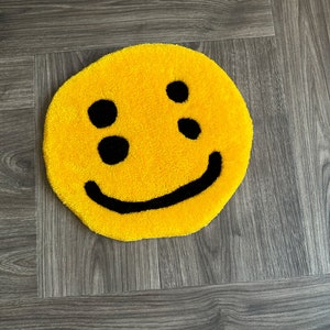 Smiley Face Rug , Custom Rug . Rugs for Bedroom Aesthetic , Hand Tufted ...