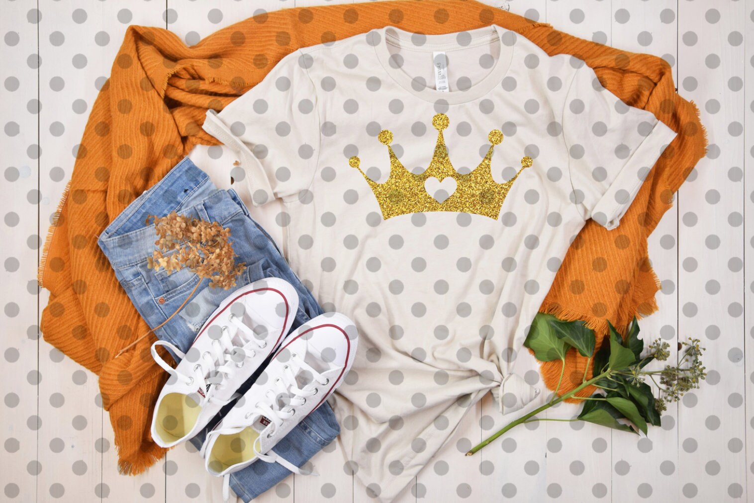 Gold Glitter Heart Tiara PNG & SVG, Beauty Mirror SVG File Vector for ...