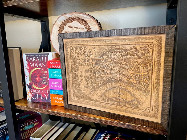 Mapa de la ciudad de Crescent, mapa de Lunathion grabado en madera ...