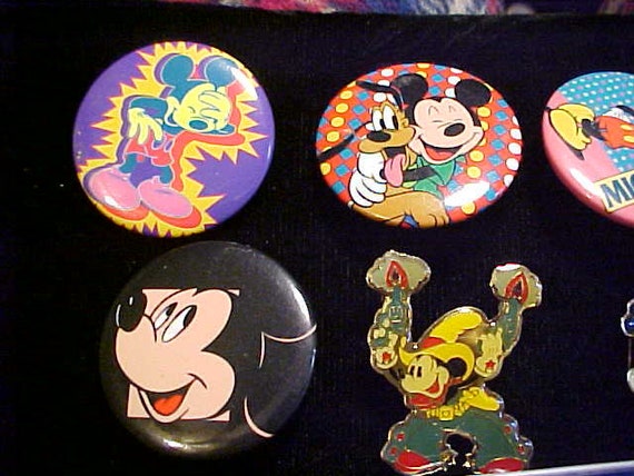 Disney. Vintage Mickey Mouse Pins 5 Round Ones a Larger Pin - Etsy