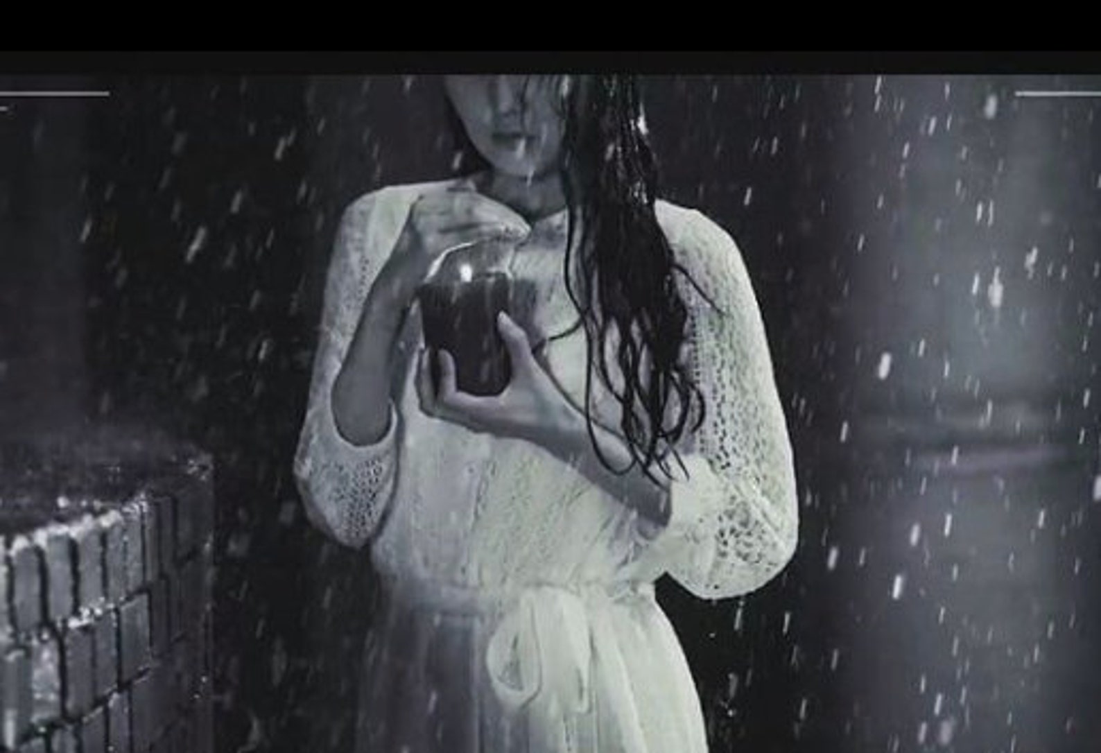 THE ROSE 더 로즈 She's in the Rain MV Photo Print | Etsy