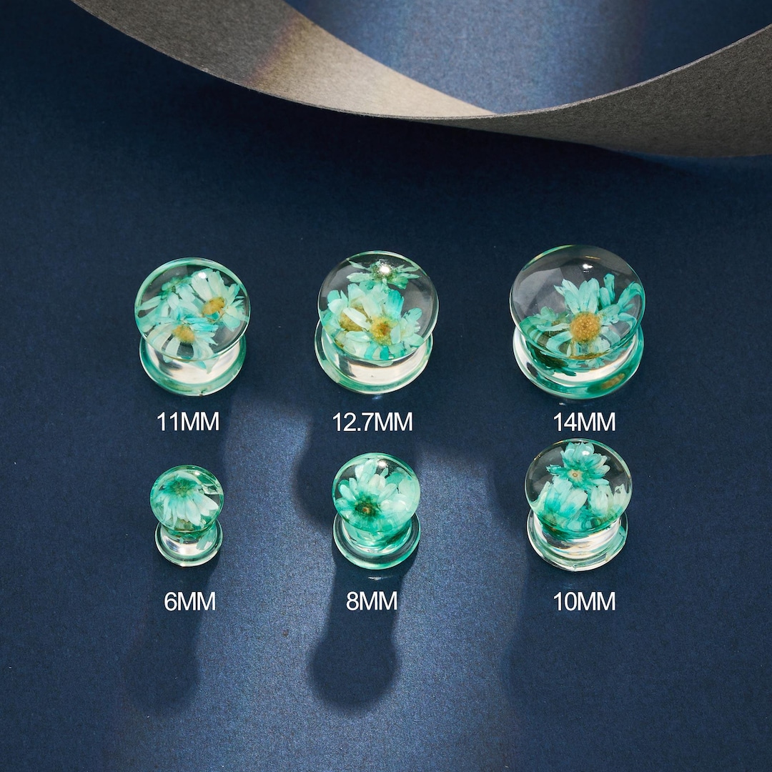 1 Pair Acrylic Cute Daisy Ear Plug Earrings/acrylic Ear Gauges/ear ...
