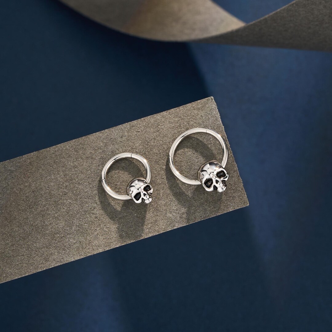 16G Silver Skull Septum Ring/daith Hinged Clicker/nose Hoop/halloween ...