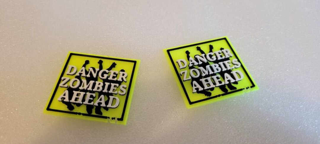 Gasland, Madmax 2 Zombie Road Signs 1/64 Scale. 3d Printed. the Car is ...