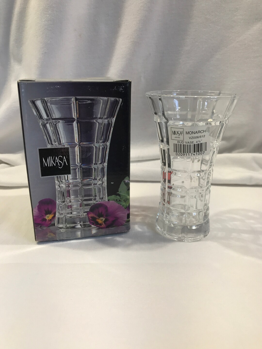 Mikasa Crystal Glass Bud Vase, 4.5 Tall, Monarch Pattern Design, Small ...