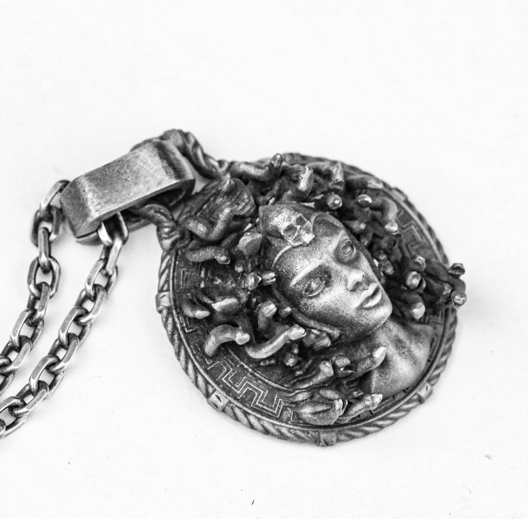Medusa Pendant Necklace for Men and Women Ancient Greek Mythology Satan ...