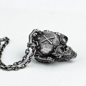 Evil Ghost Men's Pendant Necklace Anti-virus Horror Creature X-type ...