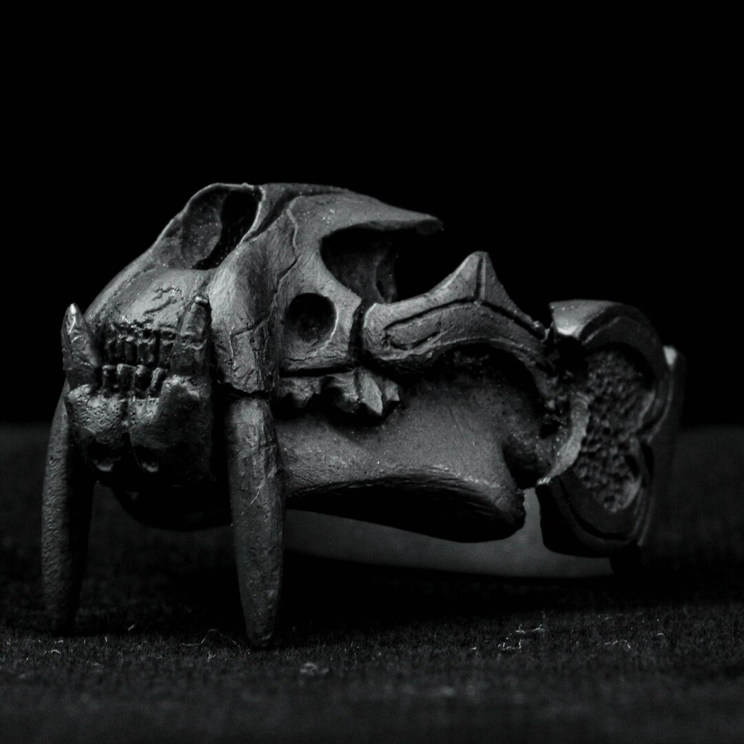 Black Saber-toothed Tiger Ring / 925 Sterling Silver Large Fang Animal ...