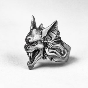 Bat Ghost Guardian Ring Gargoyle Head Acrylic Animal Vampire Monster ...