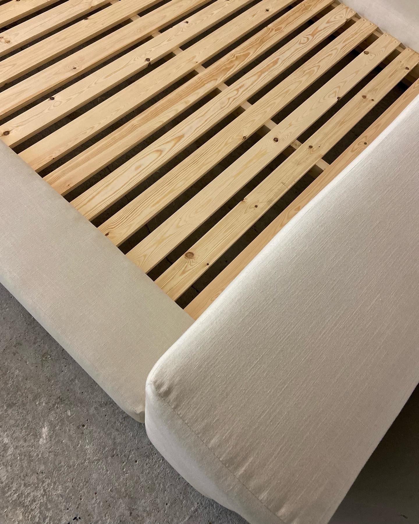 The Delara Bed - Etsy