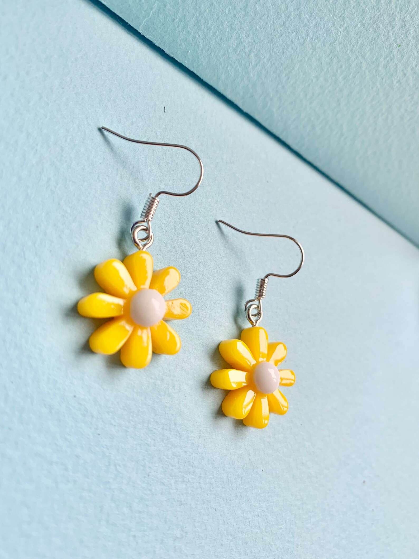Daisy Mini Beautiful Flower White and Yellow Dangler | Etsy