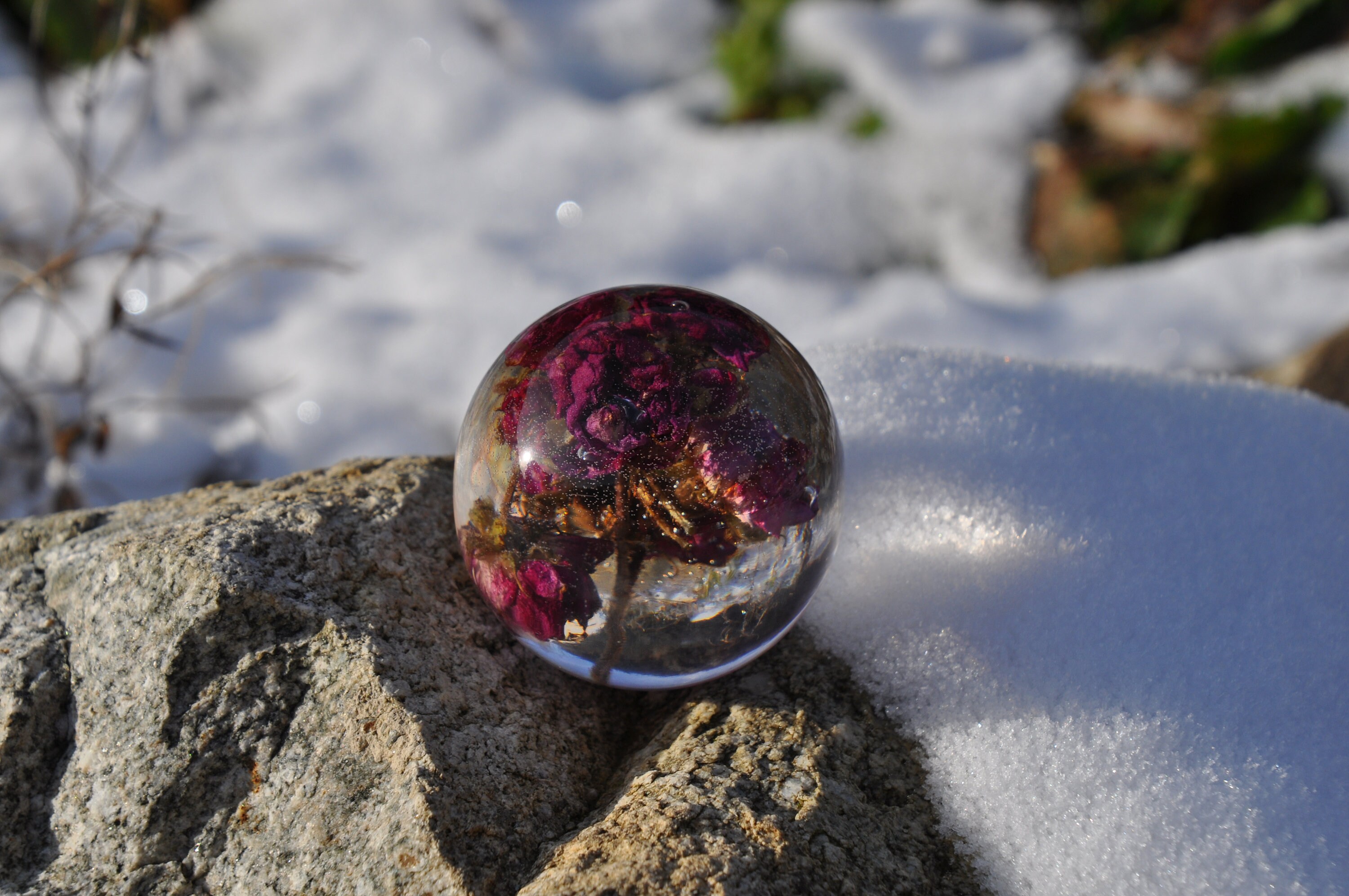 Sphere Epoxy Resin and Roses - Etsy