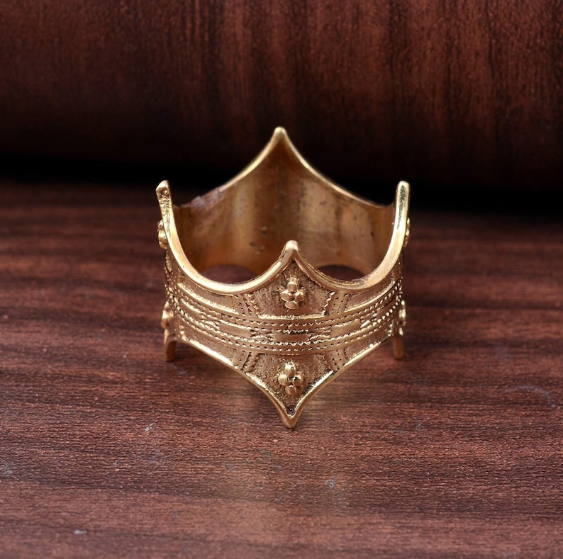 Handmade Brass Crown Ring: Minimalist Gold Wedding Jewelry - Etsy