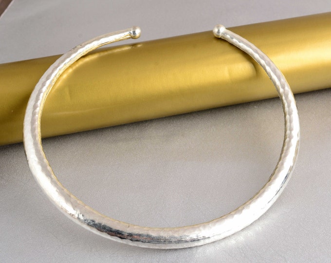 Thick Aluminum Neck Ring - Etsy Canada