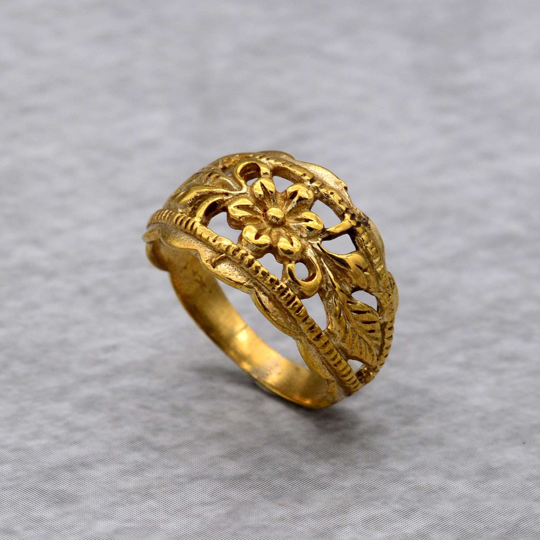 Handmade Gold Flower Ring: Dainty Floral Band - Etsy