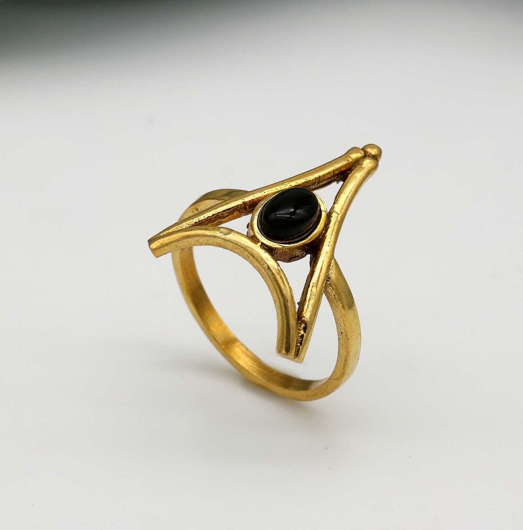 Obsidian Triangle Ring: Dainty Gold Minimalist Geometric Ring - Etsy