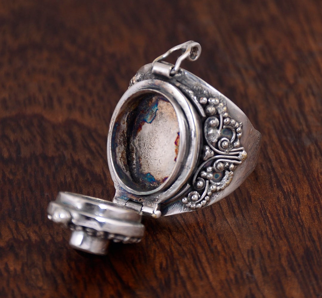 Poison Ring, Secret Box Ring, Garnet Box Ring, 925 Sterling Silver ...