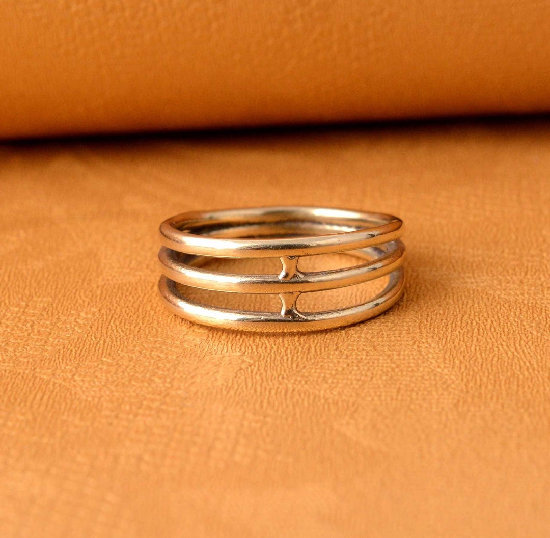 Minimalist & Dainty Triple Band Ring - Etsy